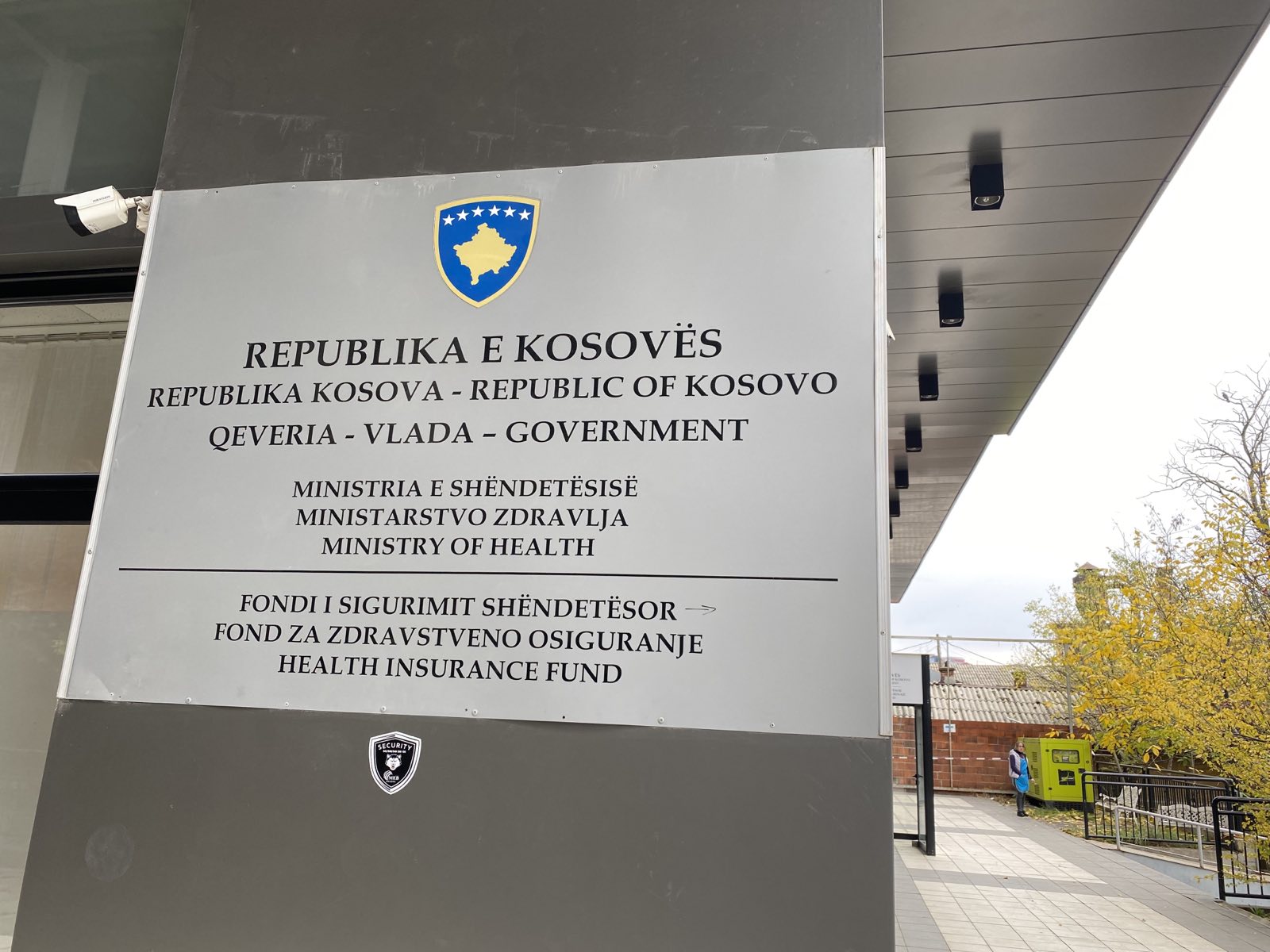 Për 10 muaj rreth 800 qytetarë kërkuan shërim jashtë institucioneve ...