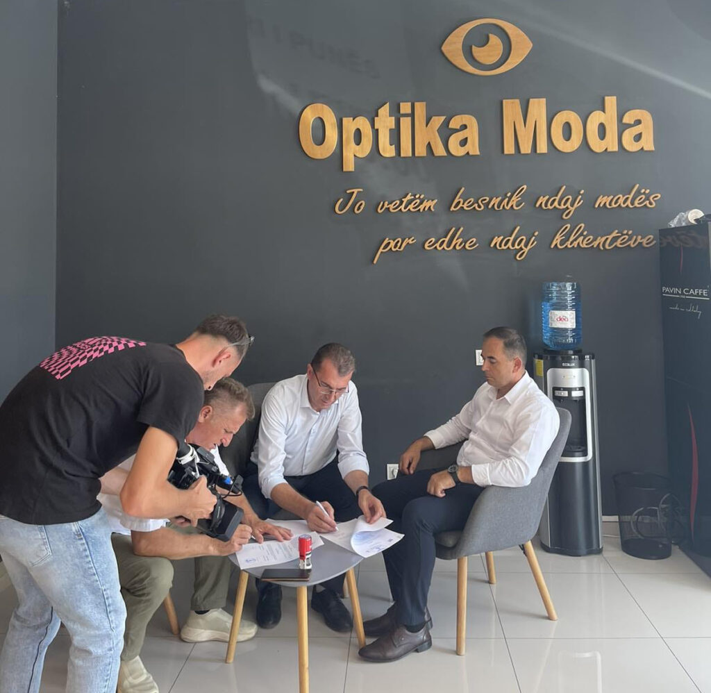 Rrjeti “Optika Moda” ofron 50% zbritje për të gjithë anëtarët e ...