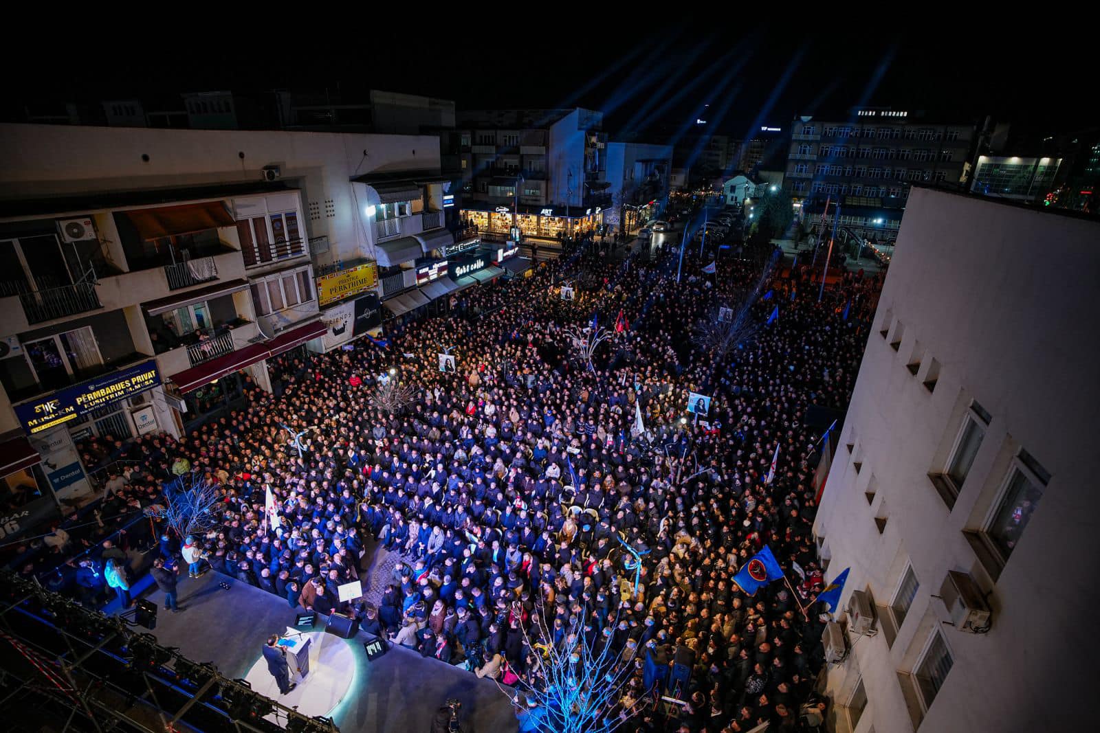 LDK-ja në Gjilan premton 170 milionë euro për autostradë, 12 milionë për stadium