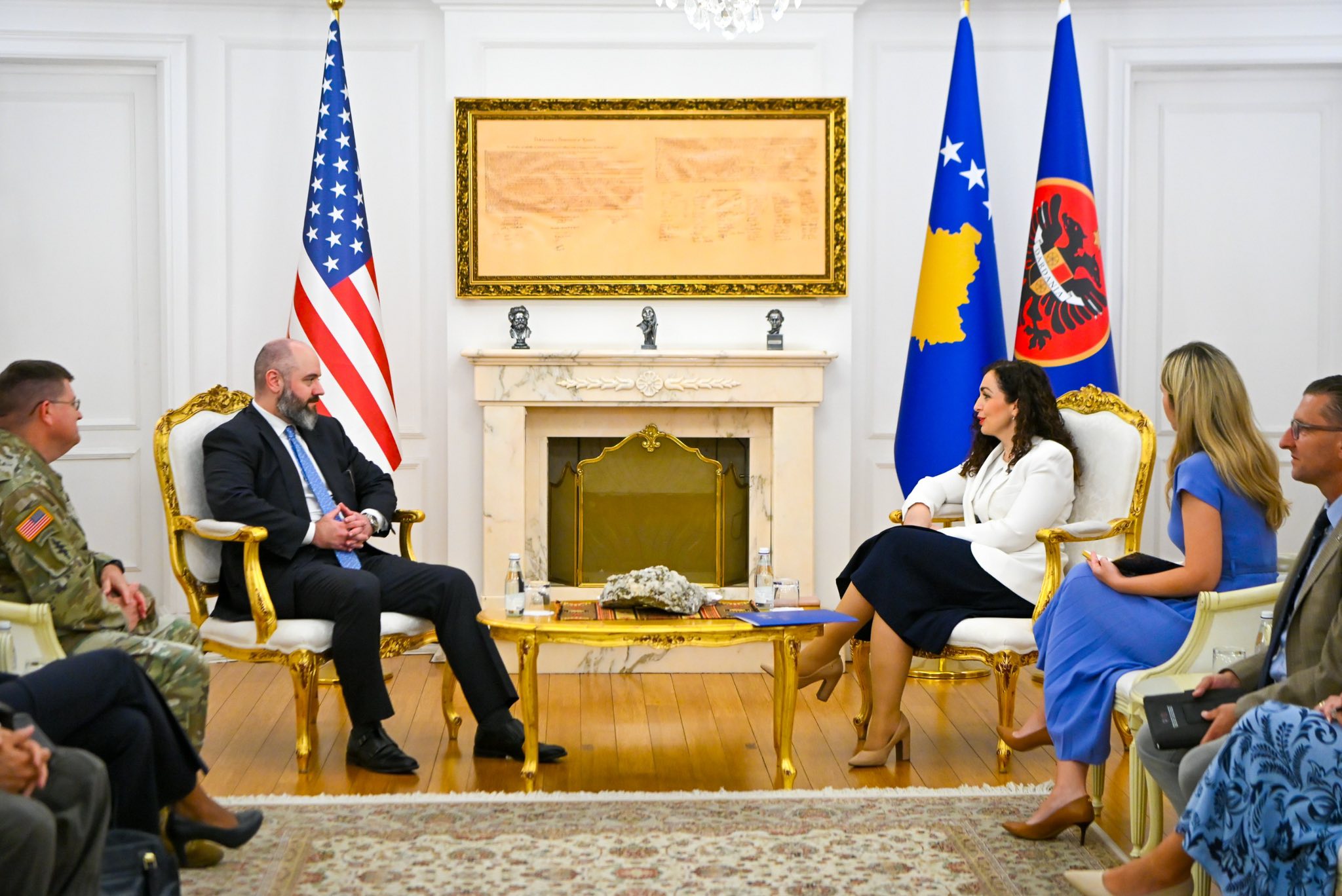Osmani pas takimit me zyrtarin e lartë amerikan: Kur Amerika qëndron ...